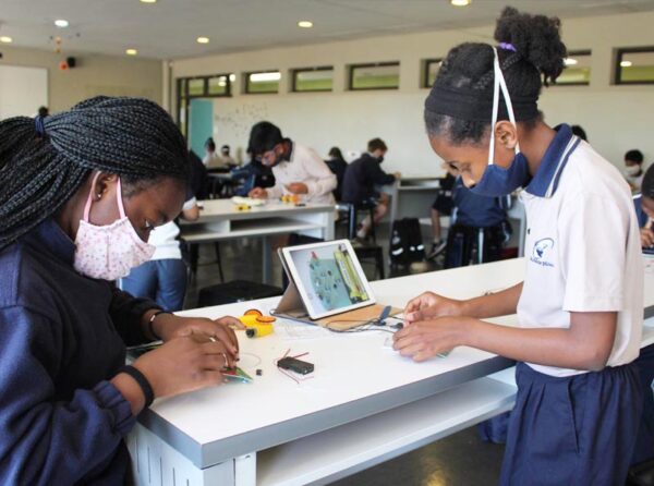 Making Robotics & Coding Fun